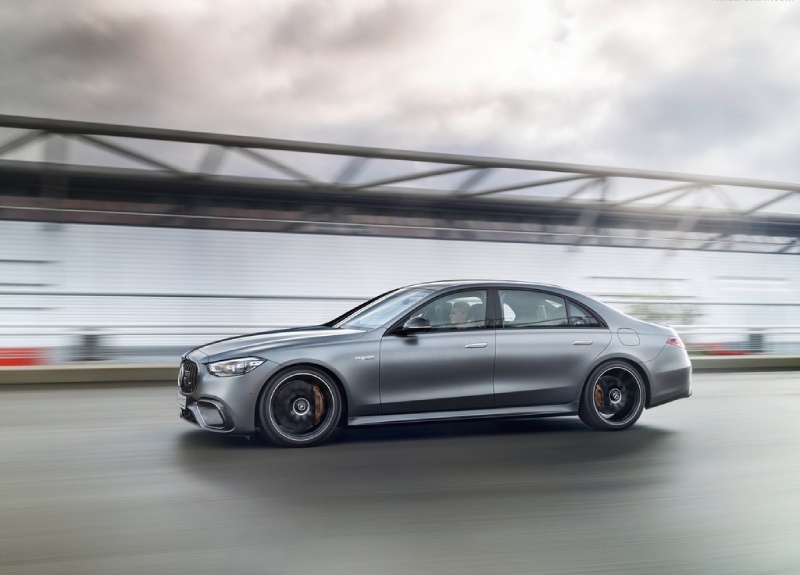 StriveME - أقوى مرسيدس من فئة S في تاريخ العلامة: مرسيدس اس 63 إي برفورمانس